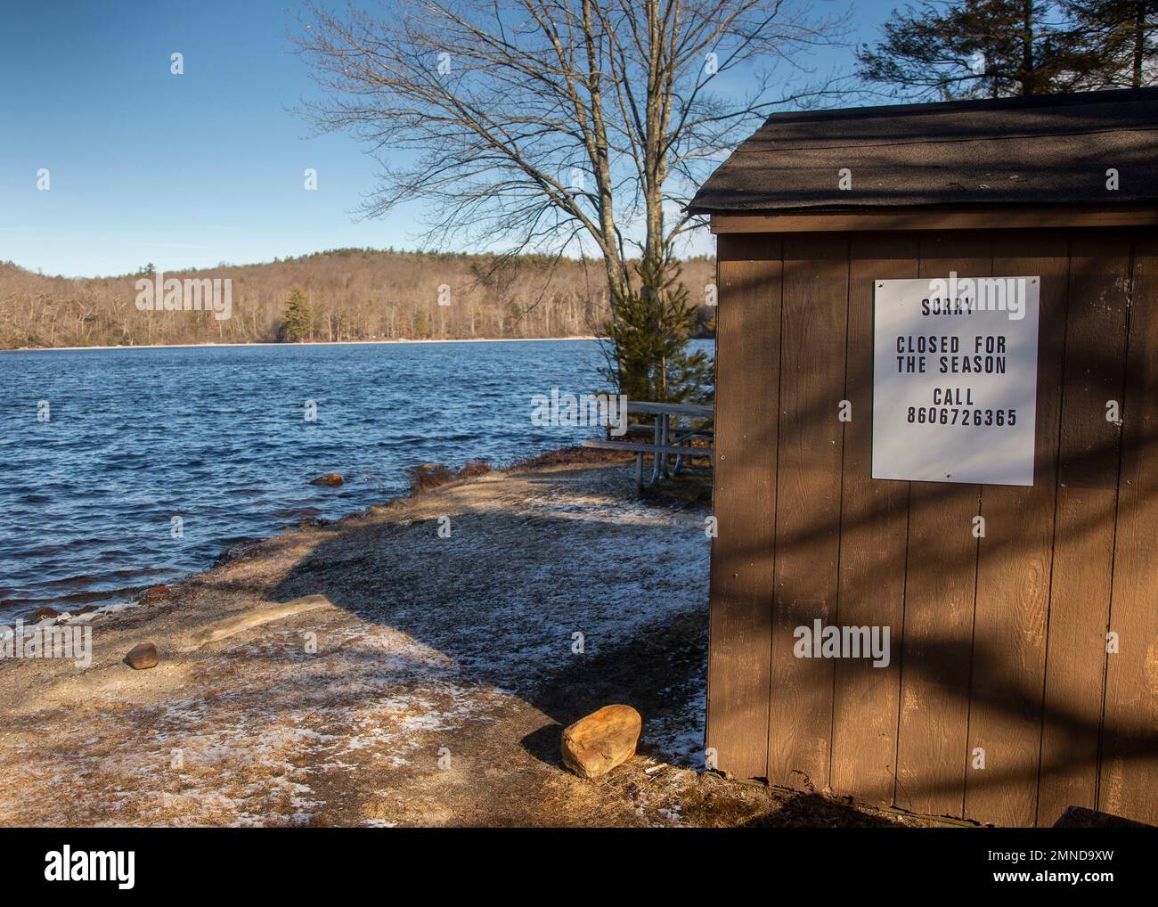 Closed for the season sign hi-res stock photography and images - Alamy