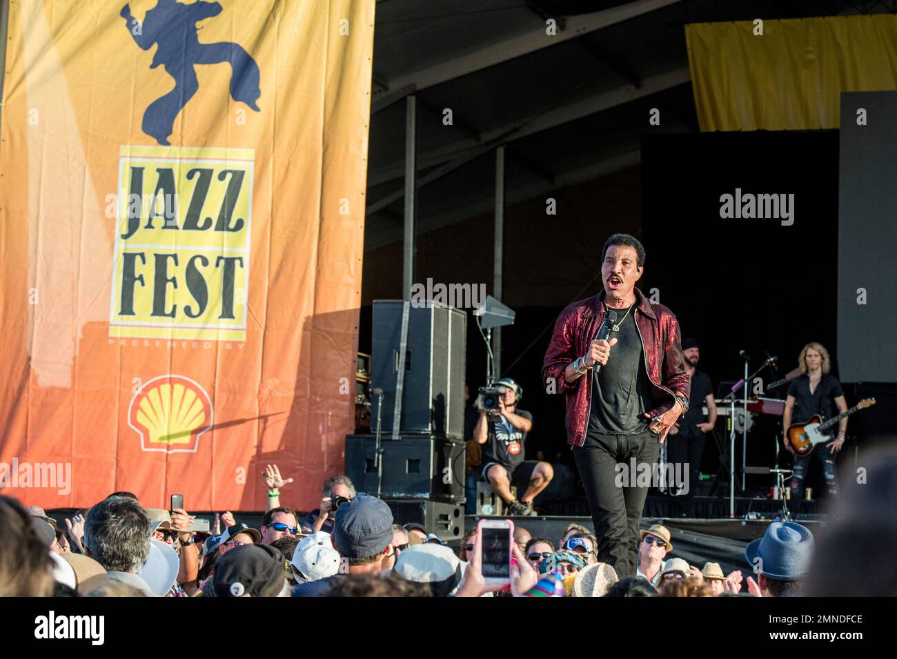 Lionel Richie Performs At The New Orleans Jazz And Heritage Festival On