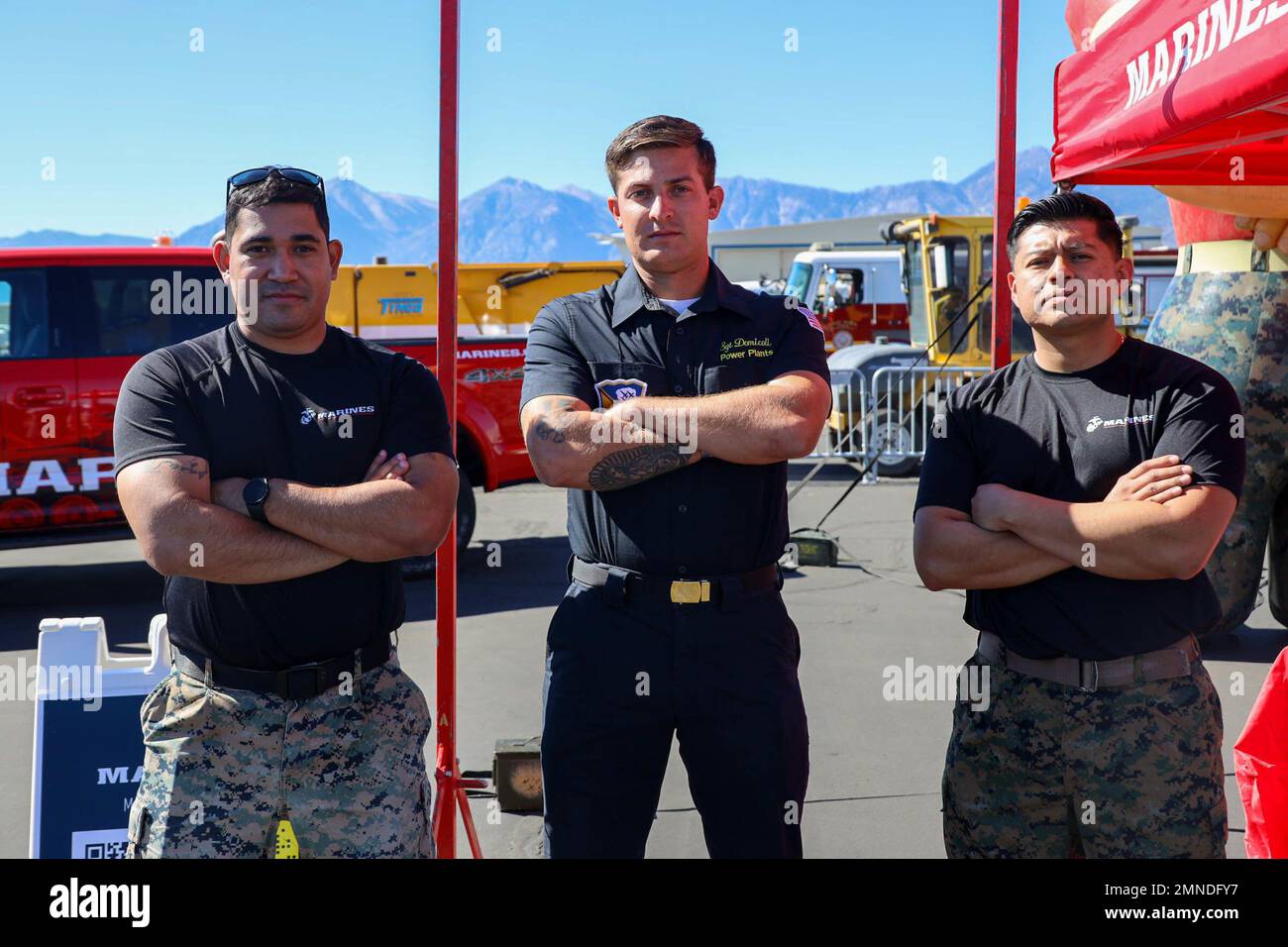 U.S. Marine Corps Sgt. Johnny Zacarias and Sgt. Ramiro Barrigagarcia ...