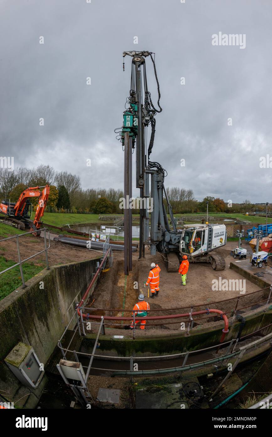 Large Sheet Piling Rig Stock Photo - Alamy