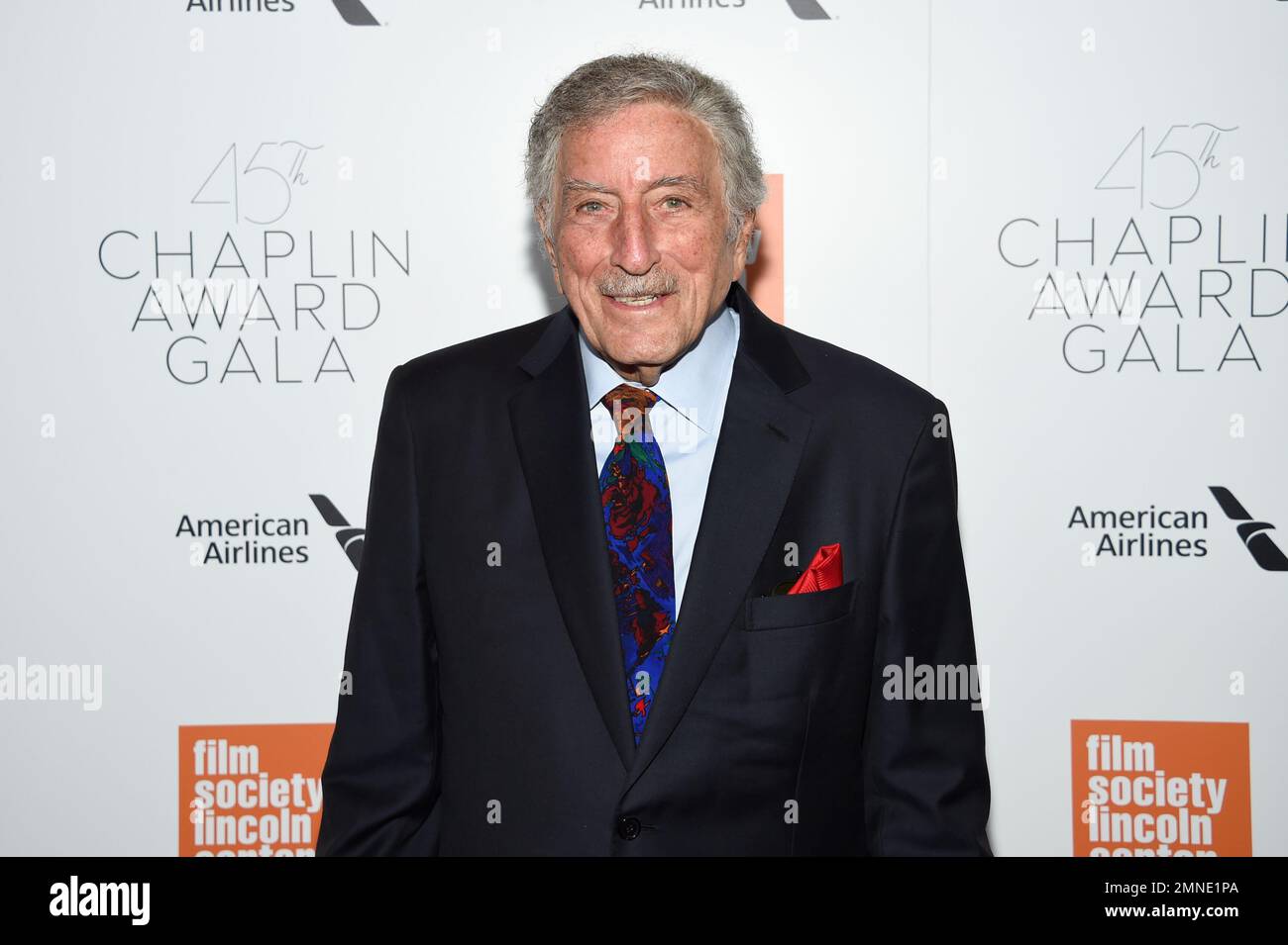Singer Tony Bennett attends the Film Society of Lincoln Center's 45th ...
