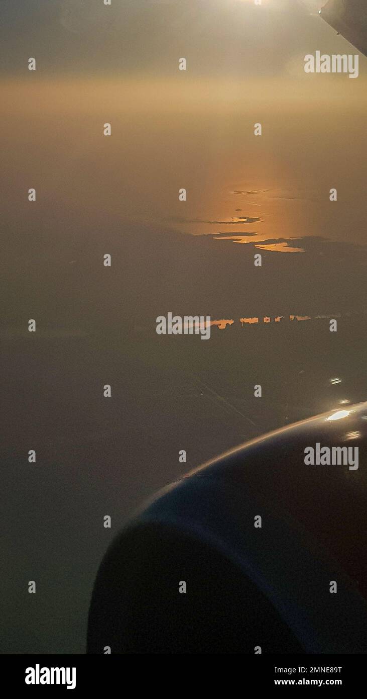 Sunbeam air transport hi-res stock photography and images - Alamy