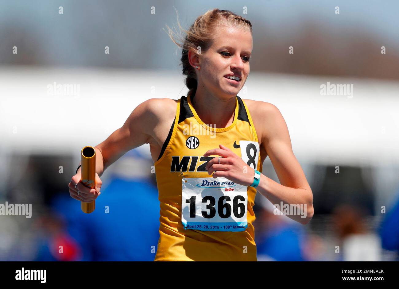 Missouri's Karissa Schweizer smiles as she anchors her team to victory ...