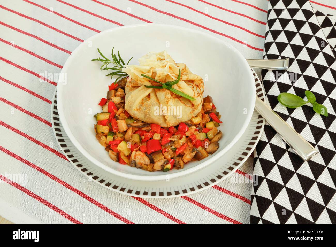 Swabian cuisine vegetarian, surprise Flaedle with vegetables on plate ...