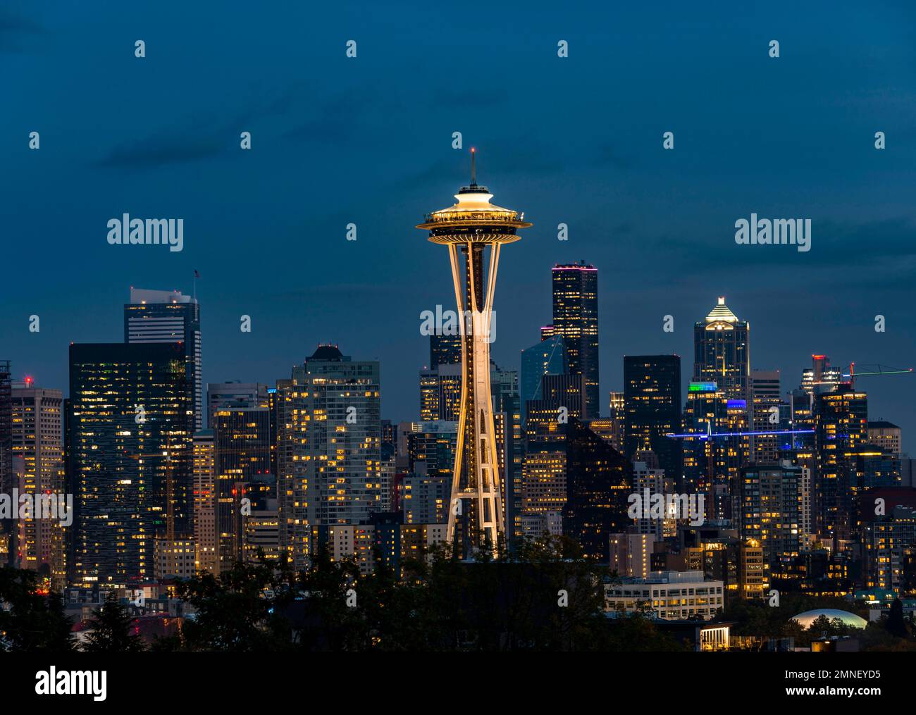 View over illuminated skyscrapers of Seattle, skyline with observation ...