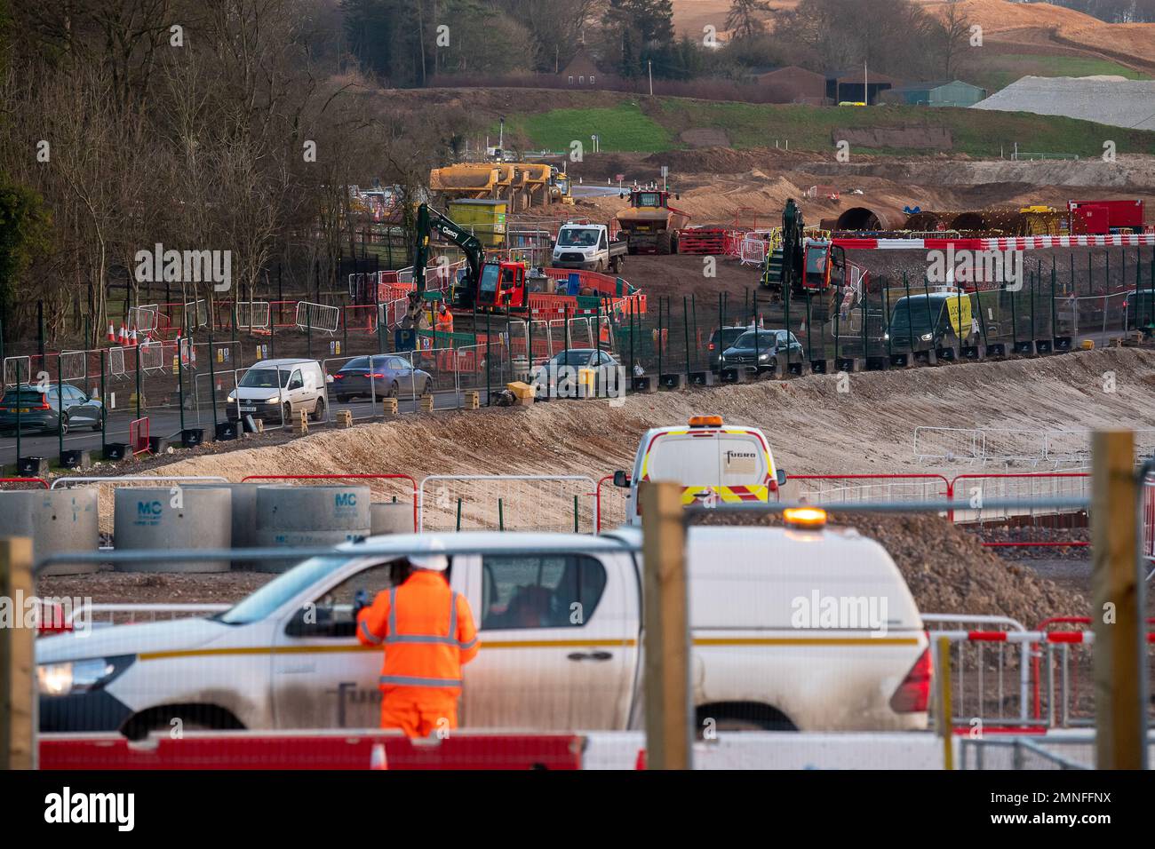 Wendover, Buckinghamshire, UK. 30th January, 2023. Commuters on the ...