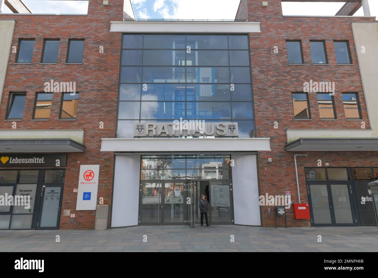 Town Hall, Rathausmarkt, Kleinmachnow, Brandenburg Stock Photo - Alamy