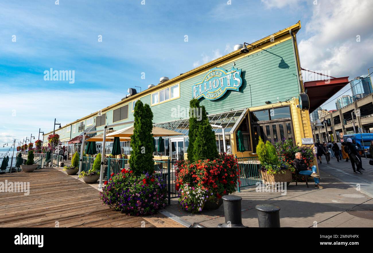 Pier house restaurant hi-res stock photography and images - Alamy