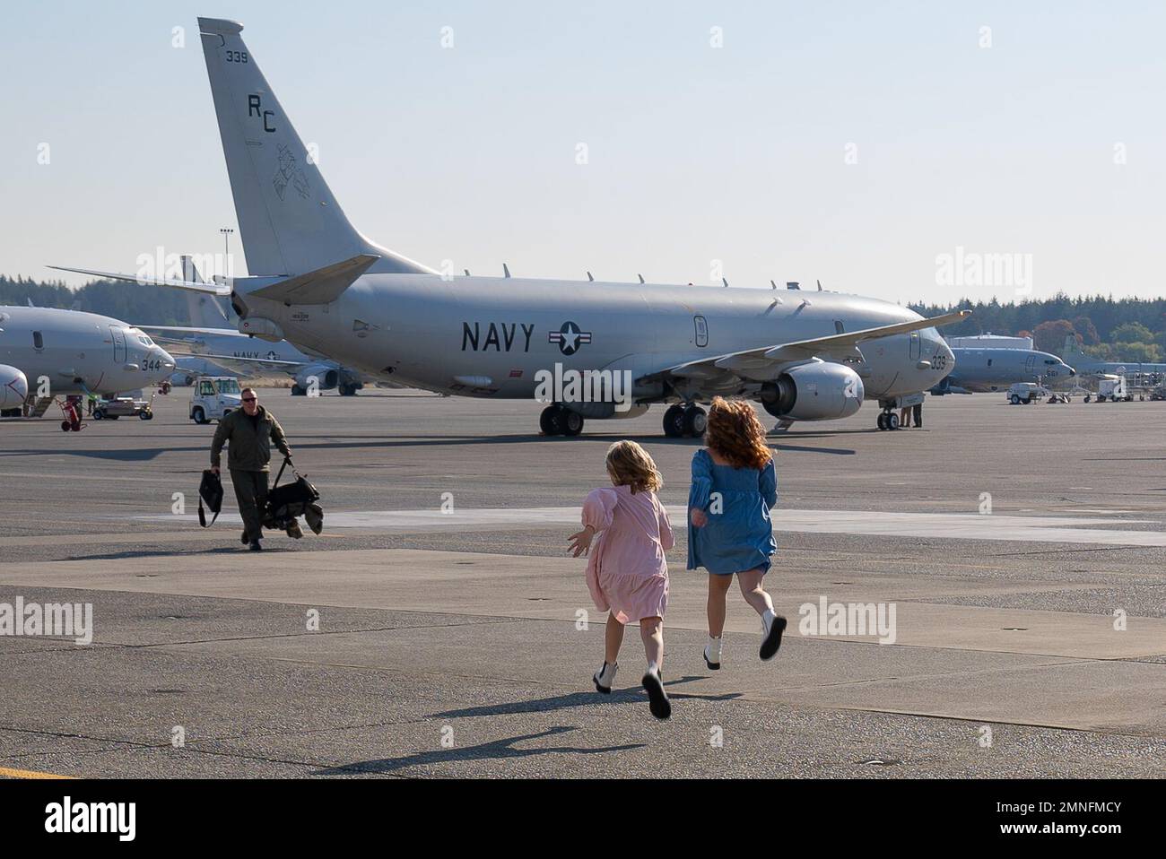 U.S. Navy photo by Mass Communications Specialist 3rd Class Jacquelin ...