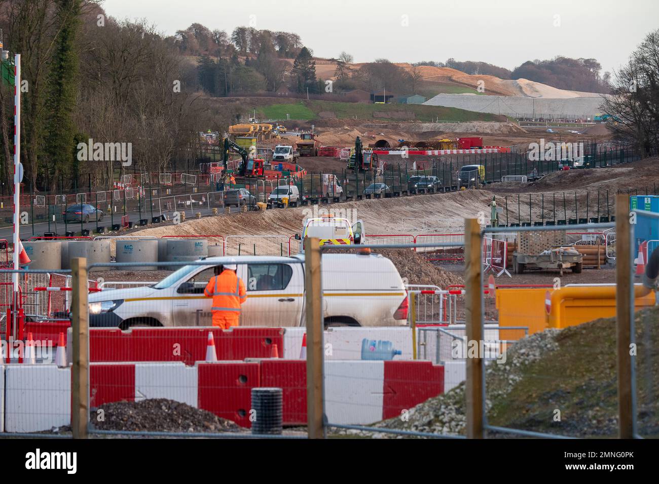 Wendover, Buckinghamshire, UK. 30th January, 2023. Commuters on the ...