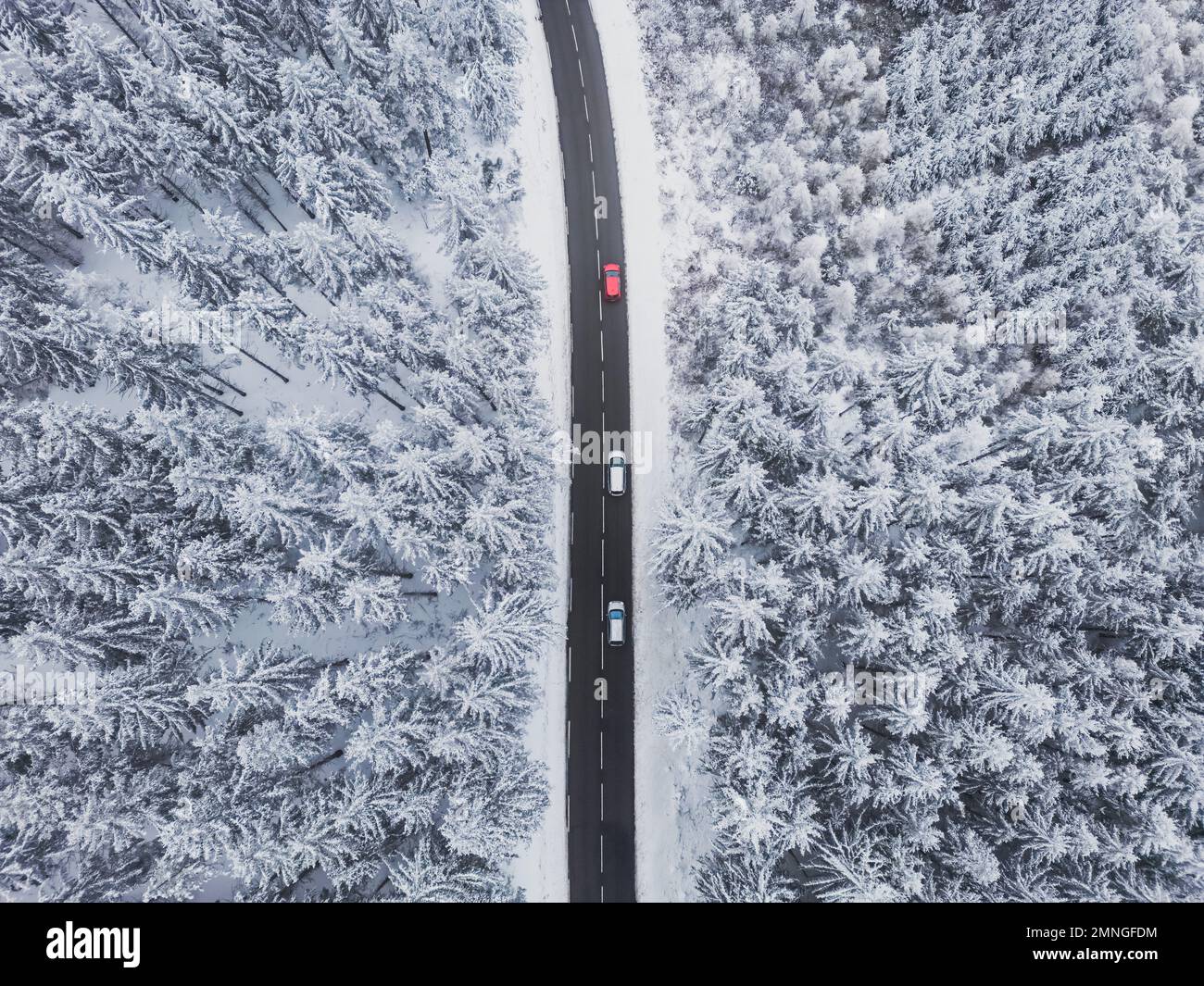 Landscape curvy road mountains hi-res stock photography and images - Alamy