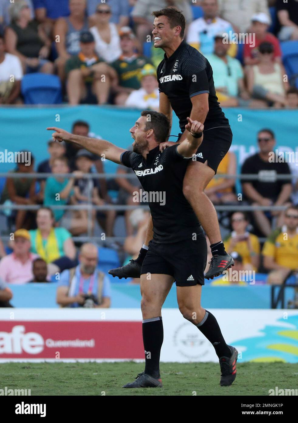 New Zealand's Kurt Baker, left, and Andrew Knewstubb celebrate after ...