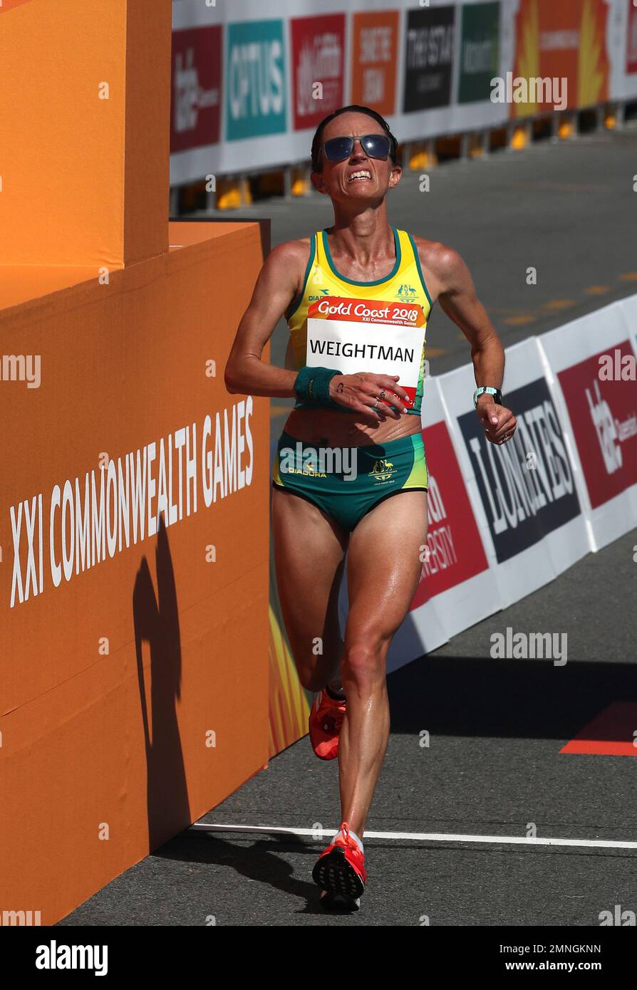 Australia's Lisa Weightman crosses finish line to win Silver medal in ...