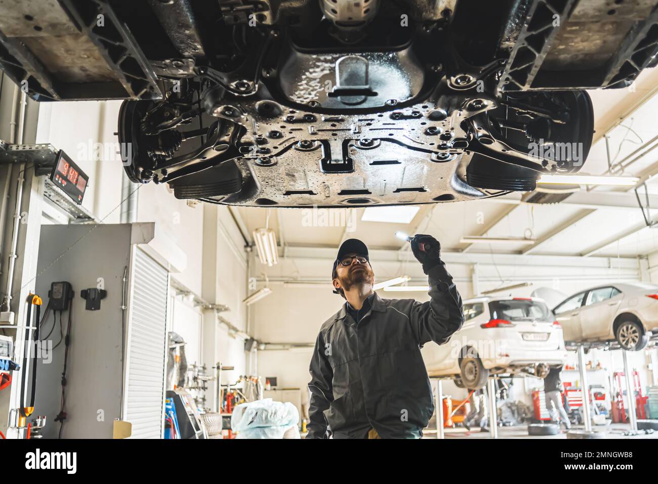 Under chassis hi-res stock photography and images - Alamy