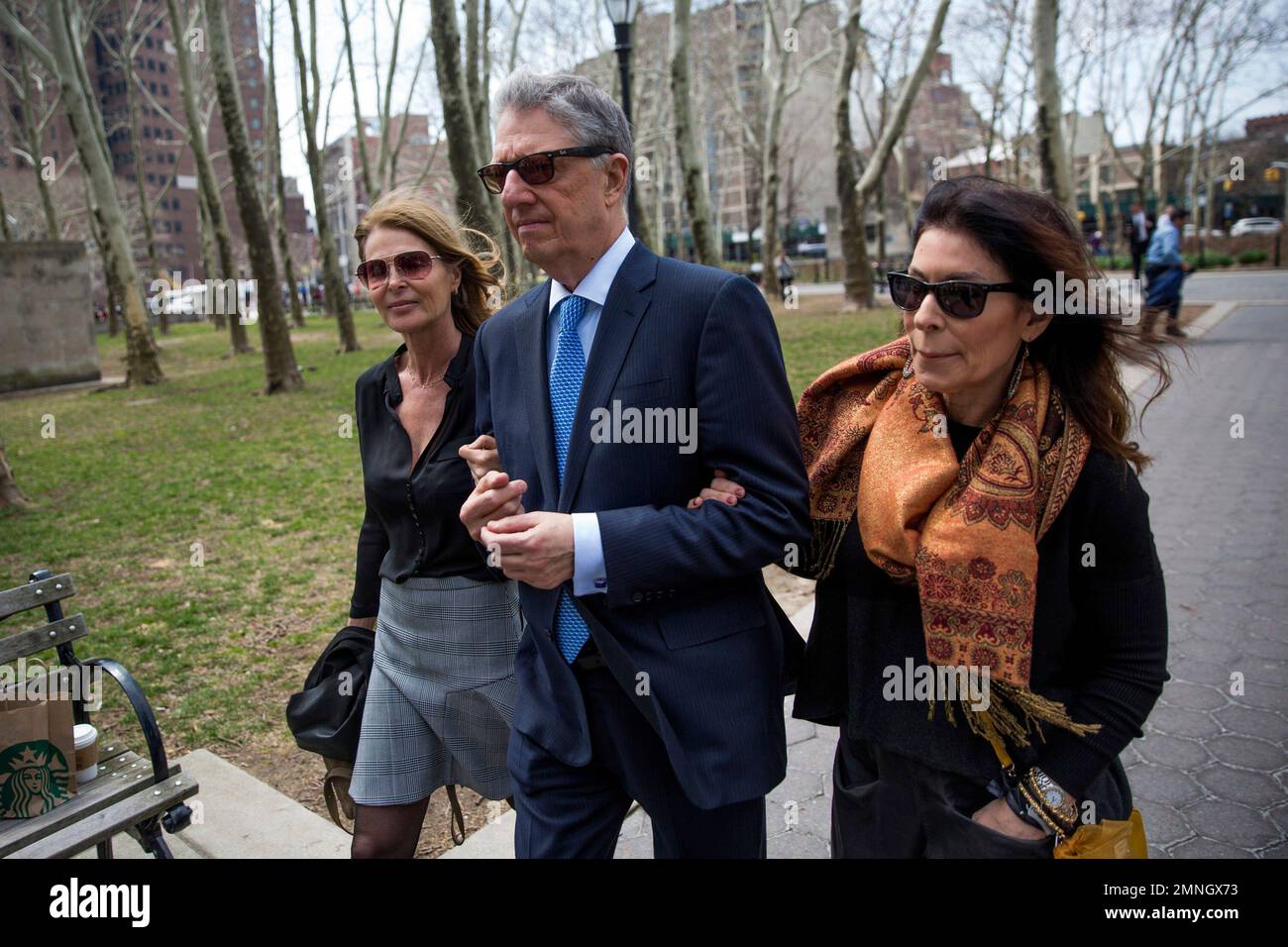 Actress Catherine Oxenberg, left, arrives at federal court with Stanley ...