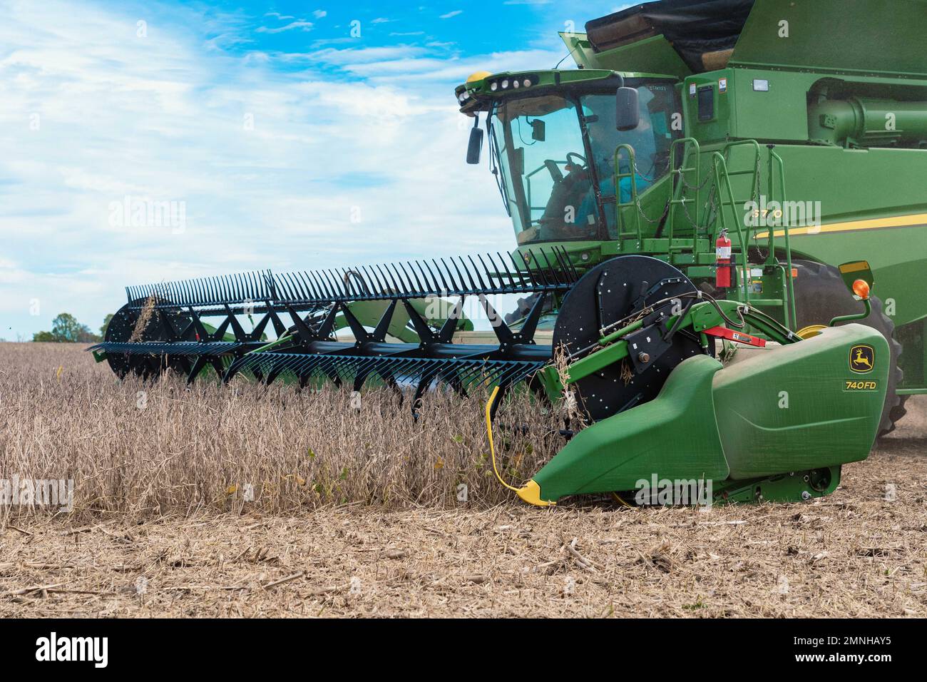 John deere s770 combine hi-res stock photography and images - Alamy