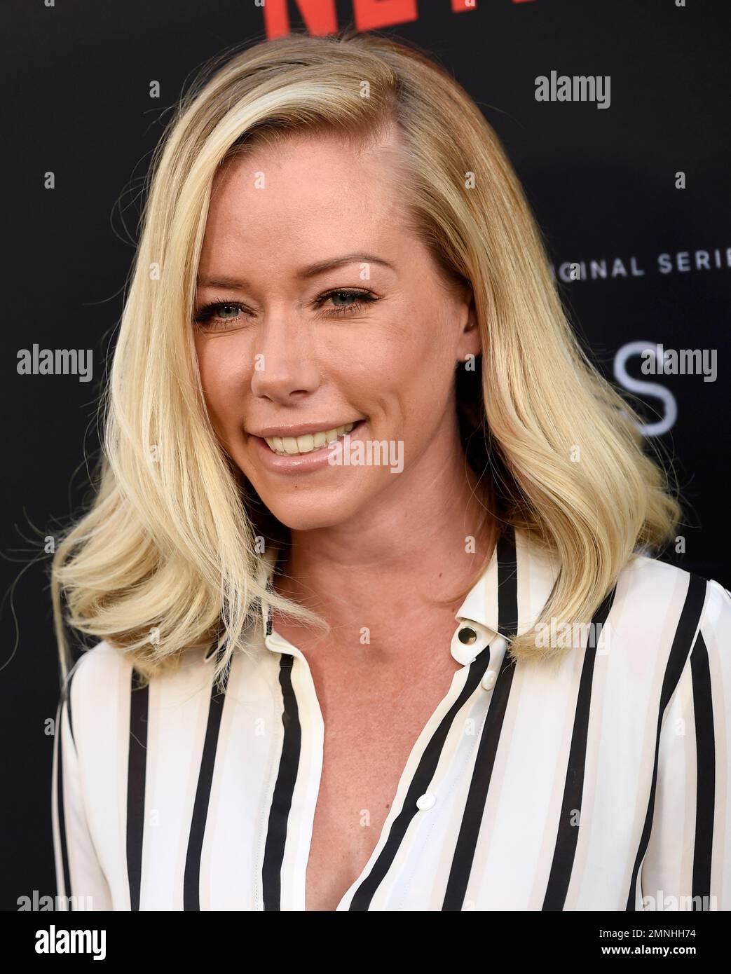 Kendra Wilkinson arrives at the Los Angeles premiere of "Lost in Space ...