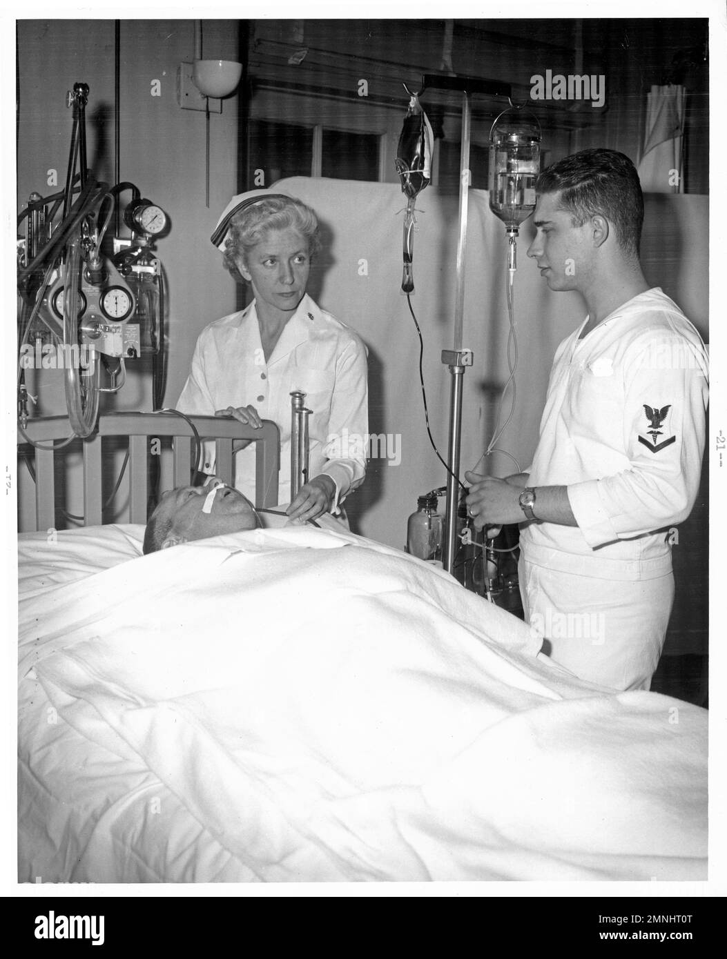 Naval Hospital Chelsea, Massachusetts. Intensive therapy unit. [Patient ...