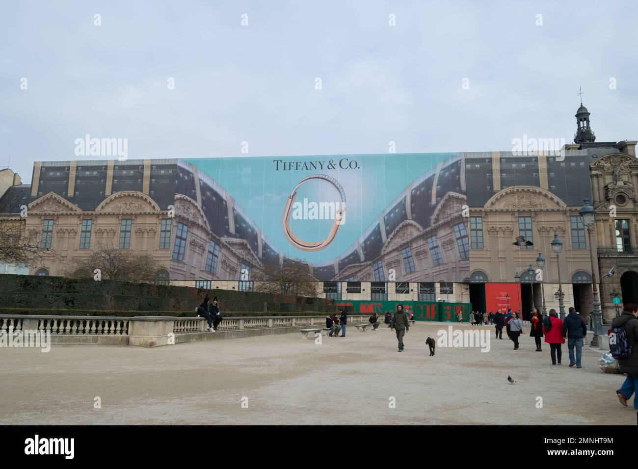 Paris Louvre Outdoor advertising Tiffany & CO giant advertising. High ...