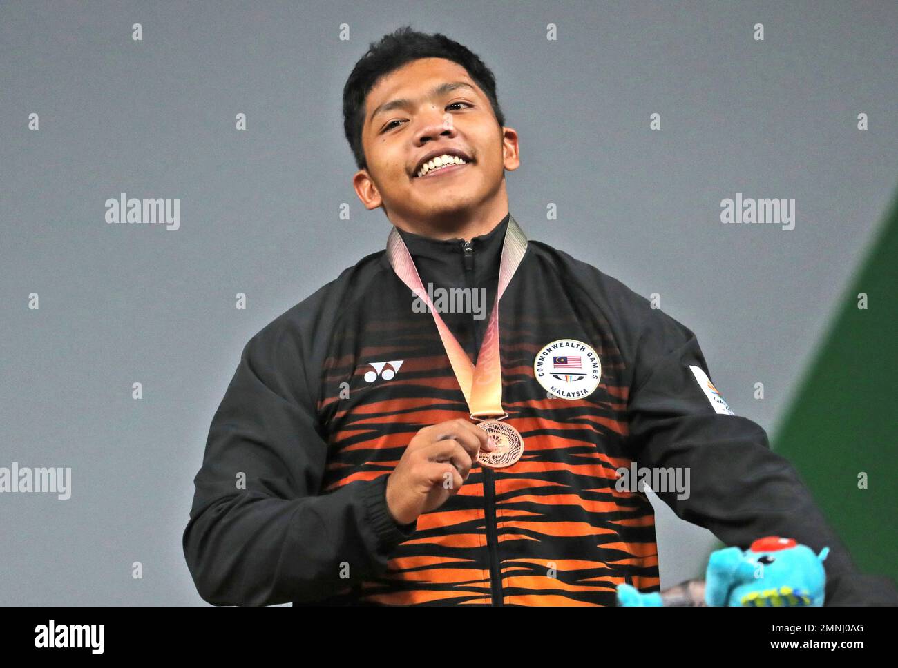 Malaysia's men's 85Kg Weightlifting Bronze medalist Muhamad Fazrul ...
