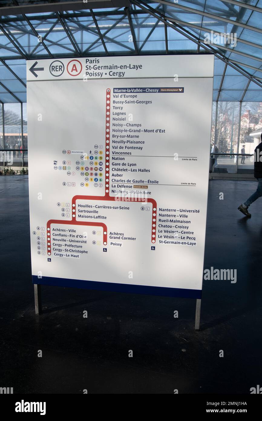 Pari, France RER A directions at Disneyland stop Stock Photo - Alamy