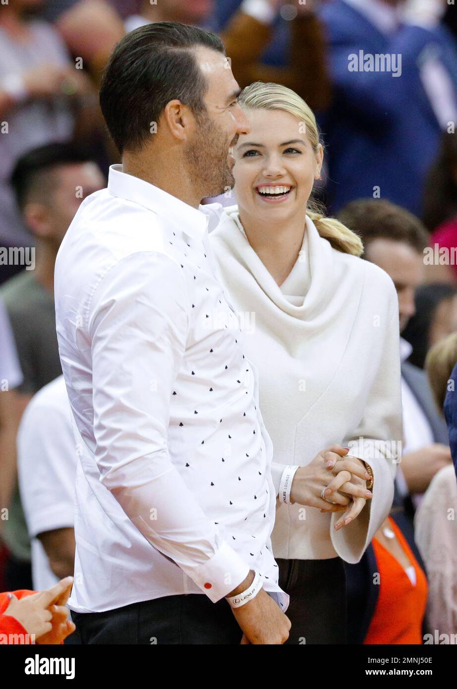 Houston Astros pitcher Justin Verlander and his wife, model Kate Upton ...