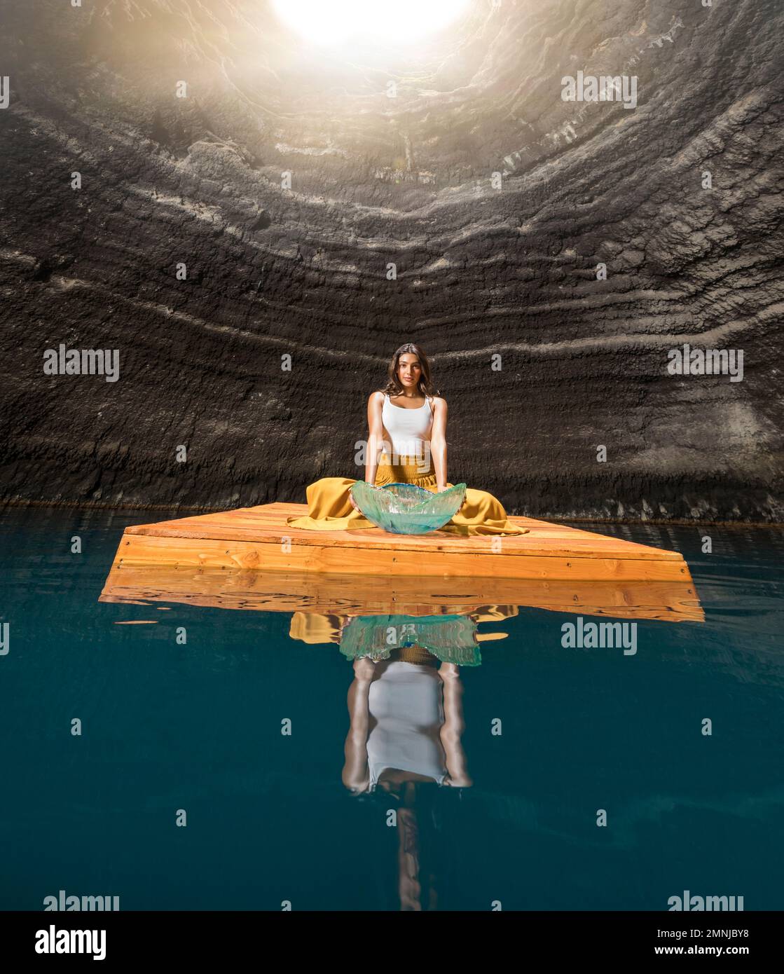 Wide leg pants hi-res stock photography and images - Alamy