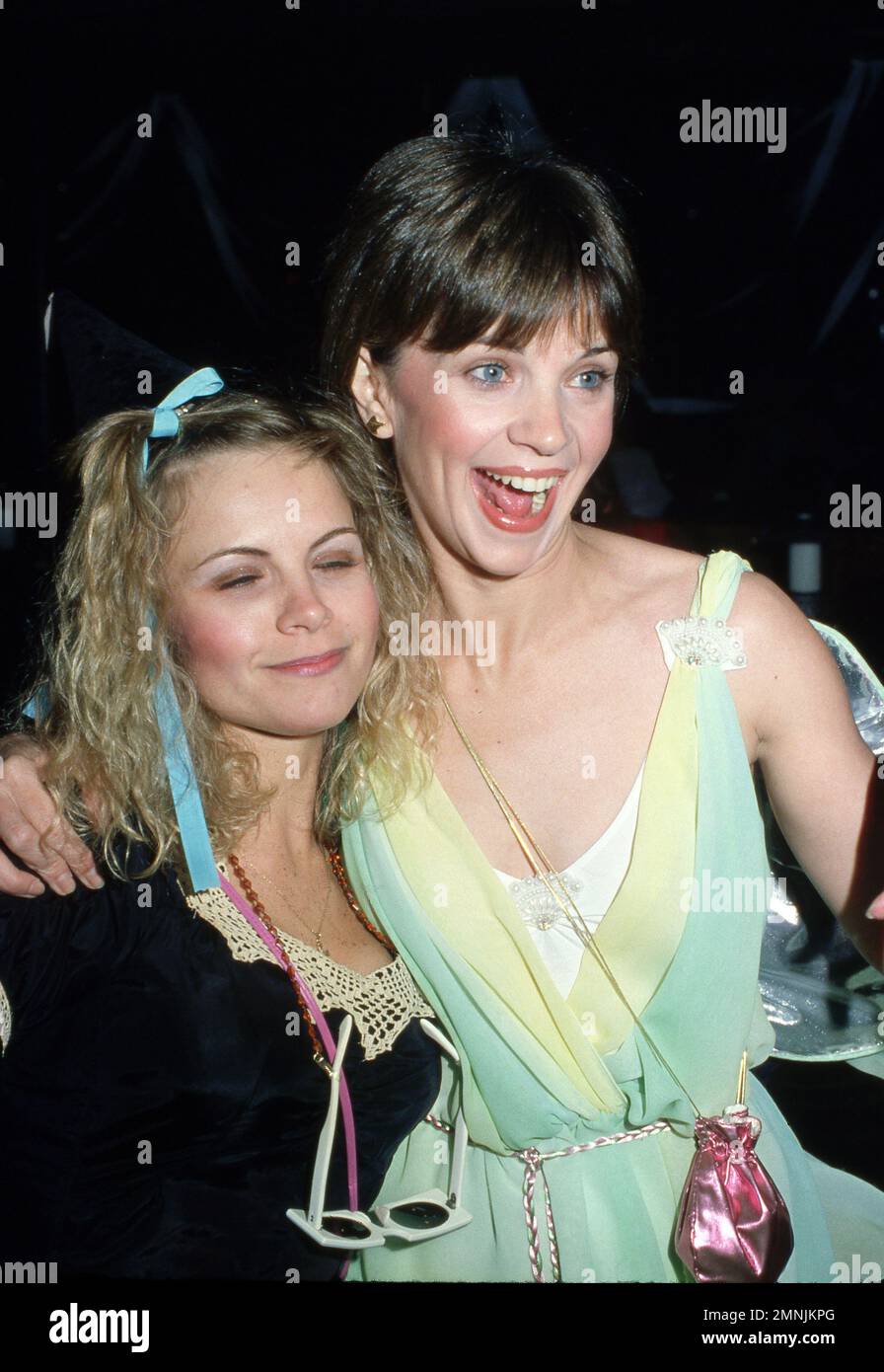 **FILE PHOTO** Cindy Williams Has Passed Away. Cindy Williams and sister Carol Circa 1980 ...