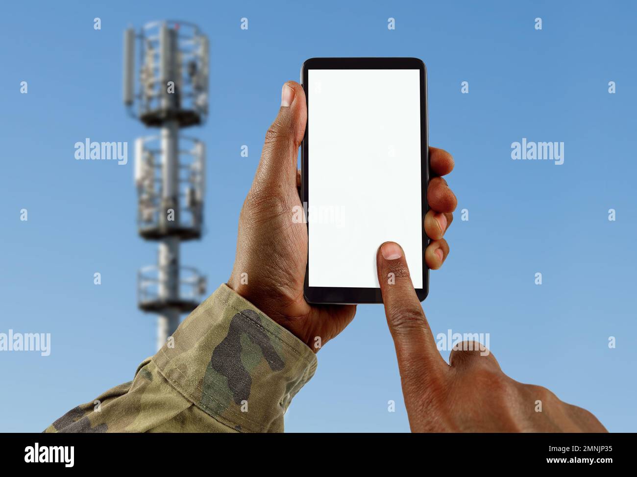 Satellite phone soldier hi-res stock photography and images - Alamy