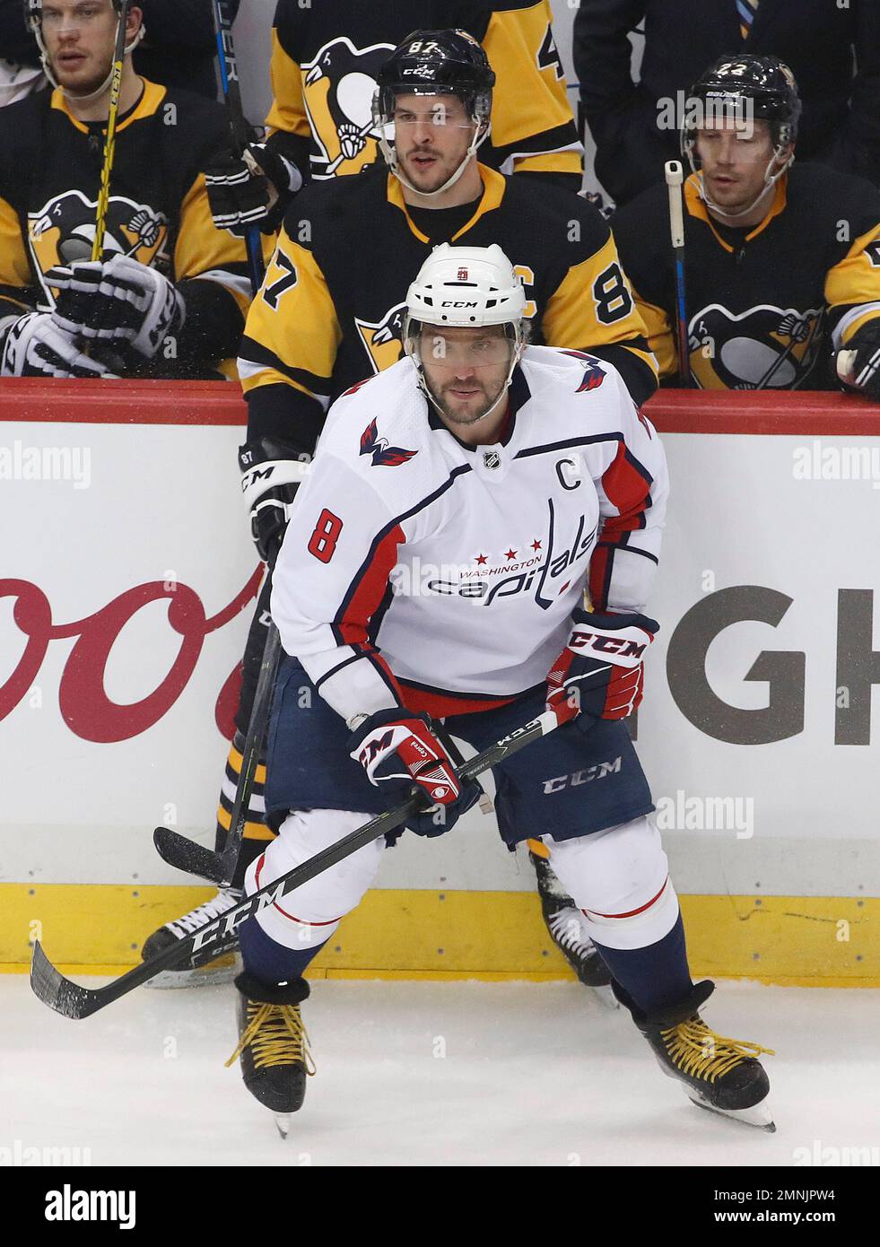Pittsburgh Penguins' Sidney Crosby (87) and Washington Capitals' Alex ...