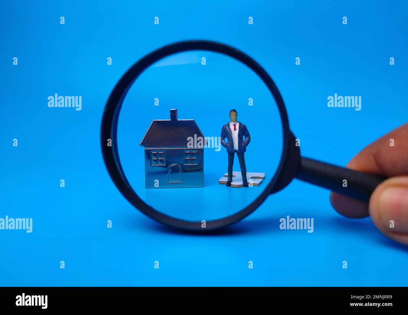 Miniature people house hi-res stock photography and images - Alamy
