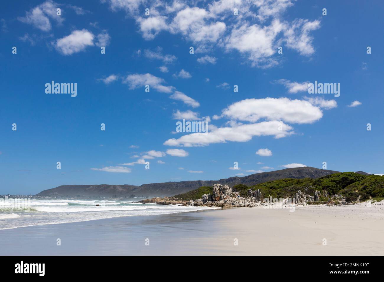 Grotto beach hi-res stock photography and images - Alamy