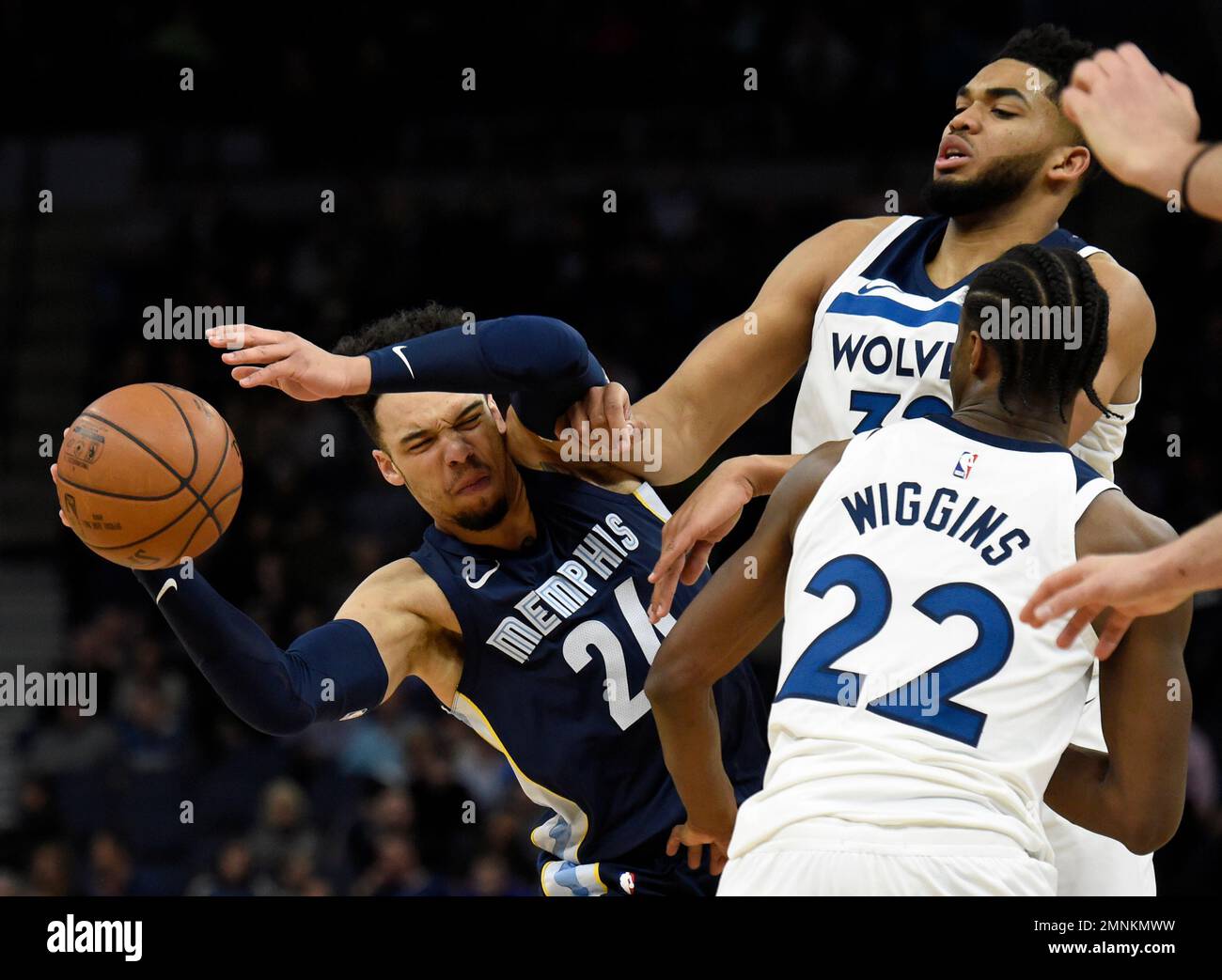 Memphis Grizzlies' Dillon Brooks (24) passes away from Minnesota ...