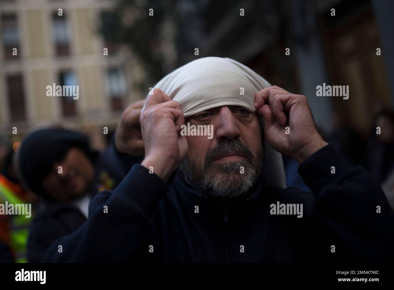 A costalero of the "Los Estudiantes" brotherhood, who will carry the ...