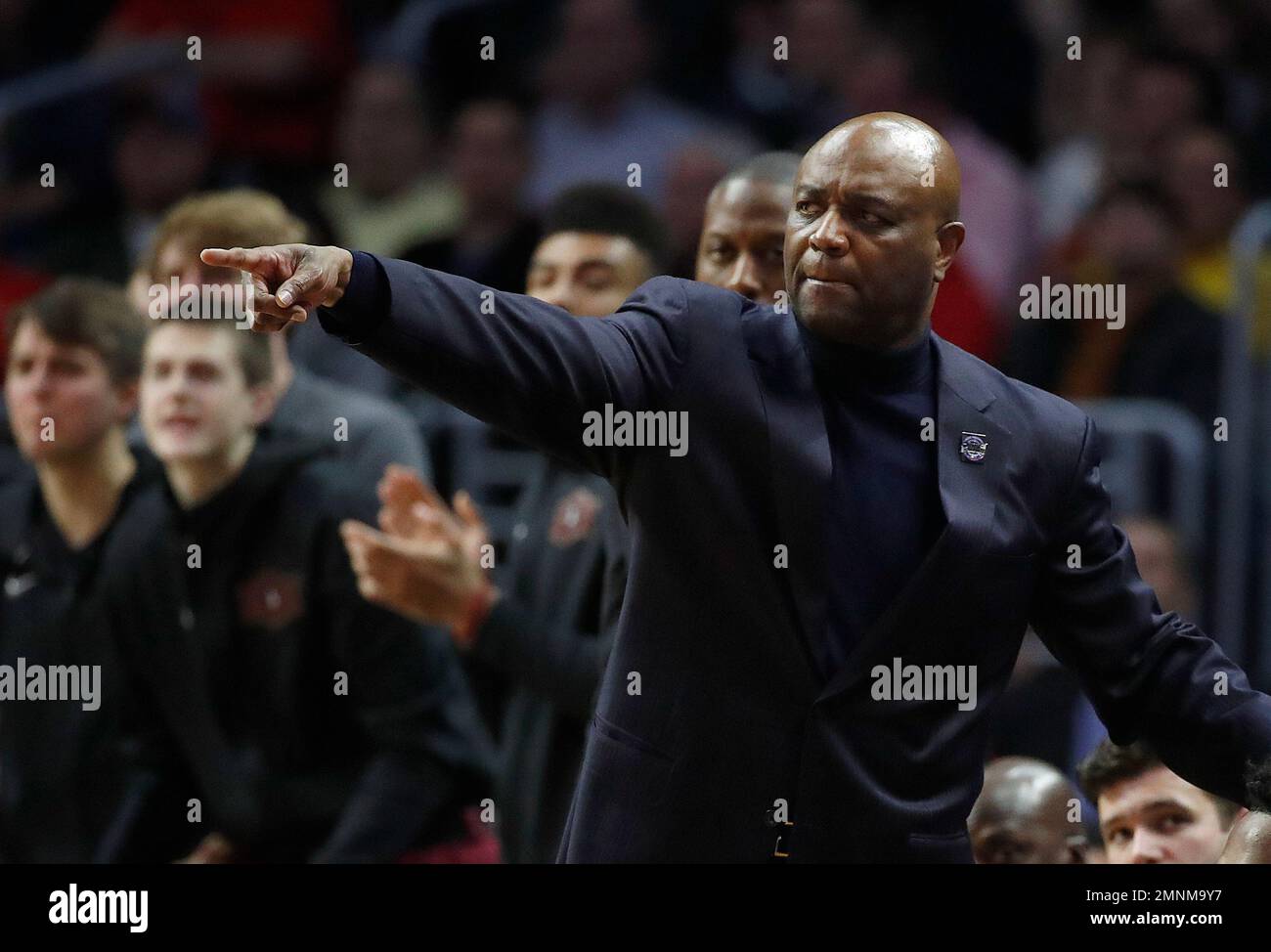 Florida State coach Leonard Hamilton gestures during the first half of ...