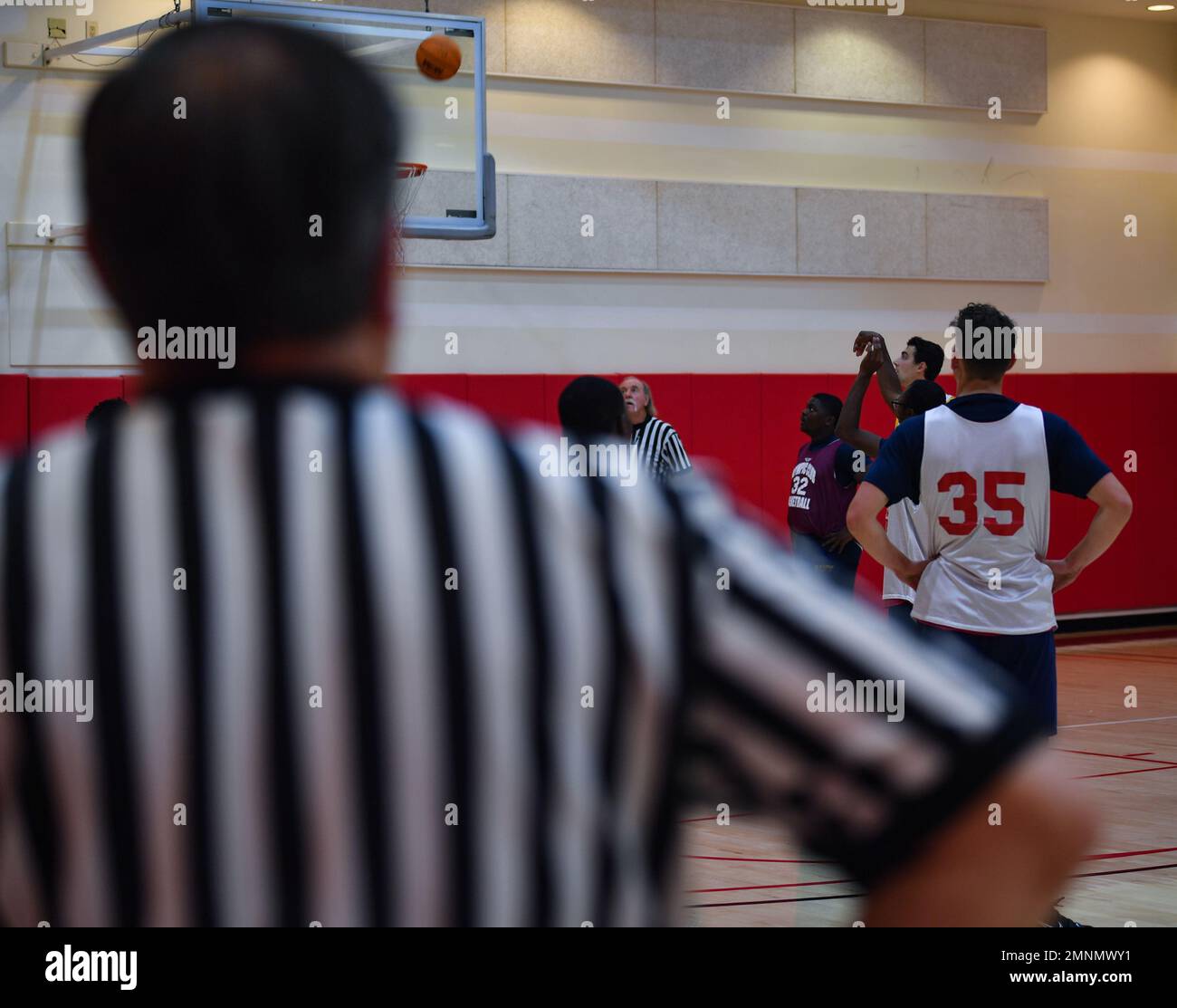 221004-N-OC394-1108 SAN FRANCISCO (Oct. 4, 2022) A referee watches as ...
