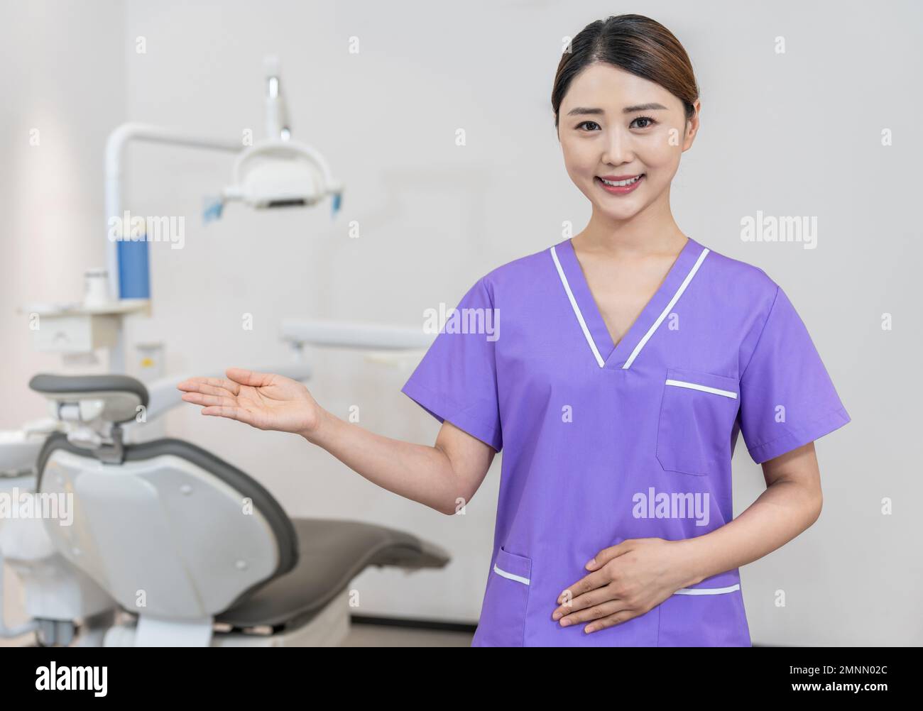 The doctor at the clinic work Stock Photo - Alamy