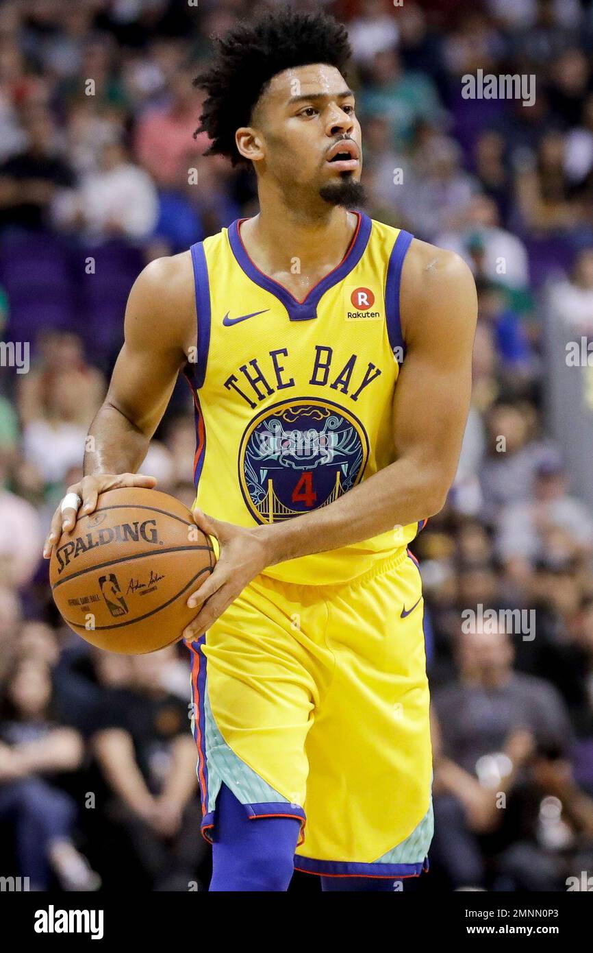 Golden State Warriors guard Quinn Cook plays against the Phoenix Suns ...
