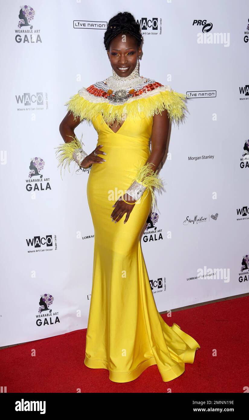 Dazelle Yvette arrives at the 2nd Annual Wearable Art Gala at The ...