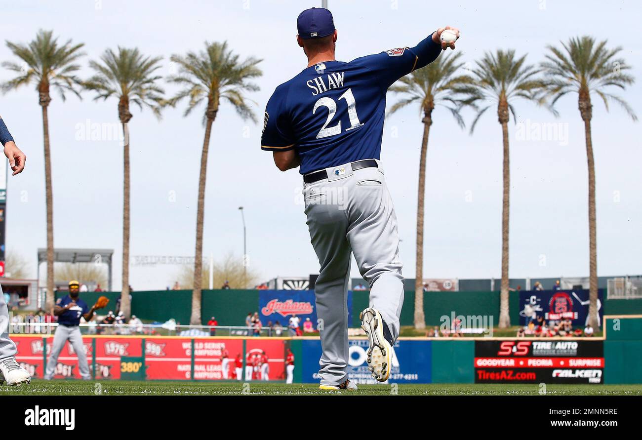 Milwaukee Brewers third baseman Travis Shaw warms up prior to a spring ...