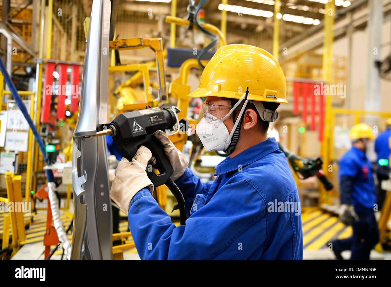 Assemble car hi-res stock photography and images - Alamy