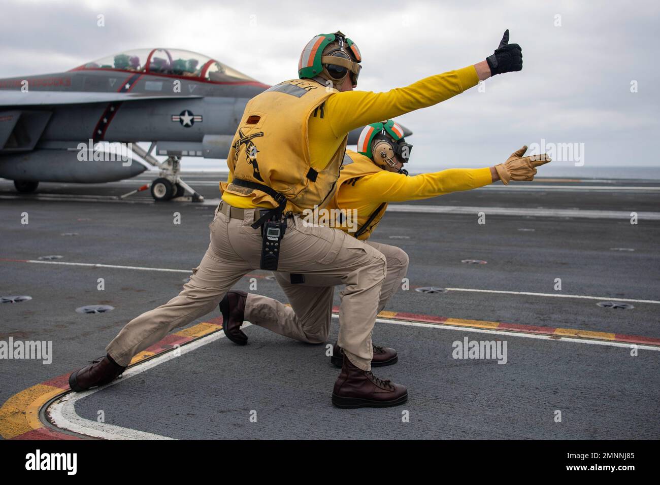 221004-N-DU622-1430 PACIFIC OCEAN (Oct. 4, 2022) Two shooters launch an ...
