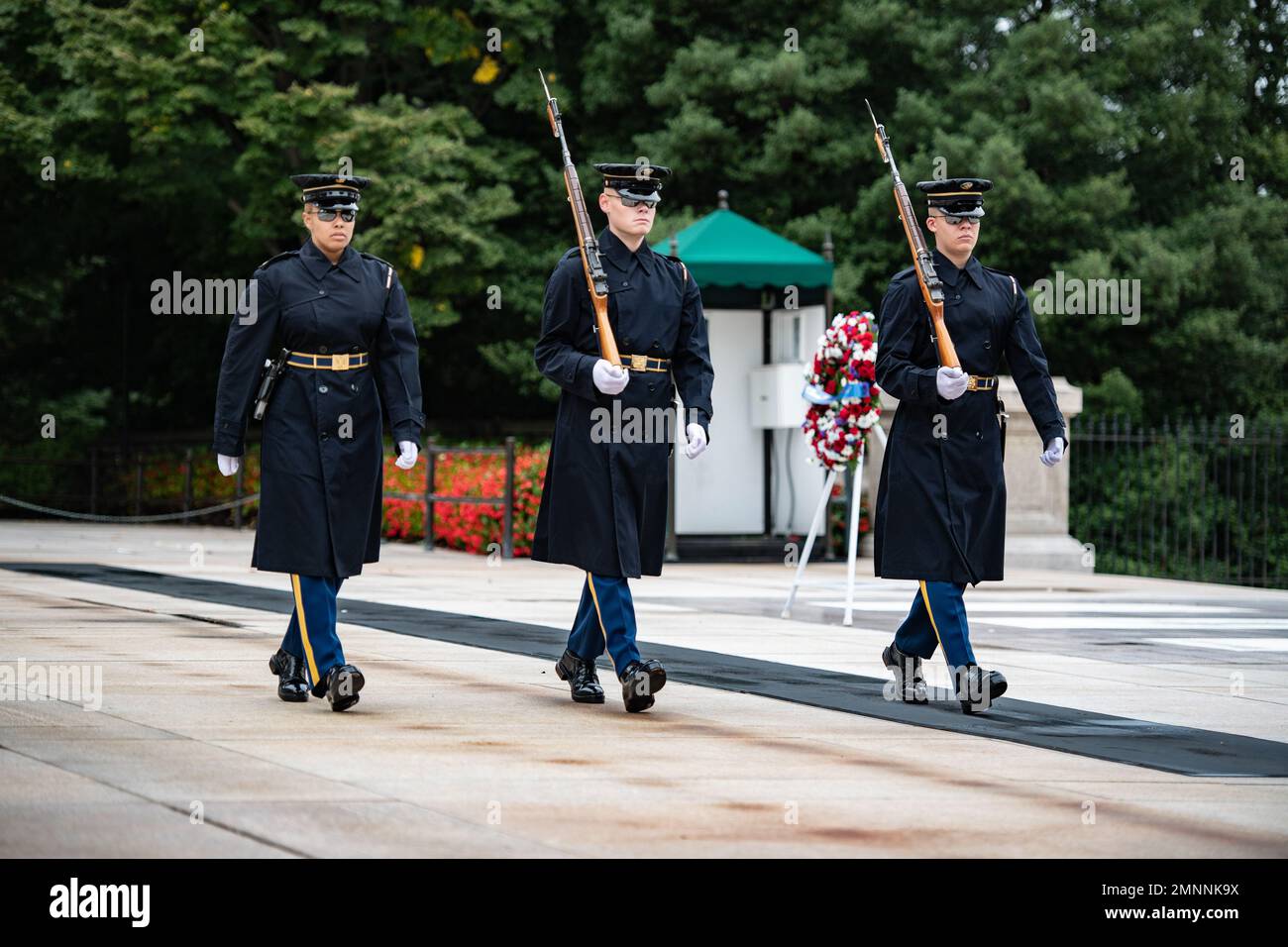 Sentinels tomb of the unknown soldier arlington national cemetery hi ...