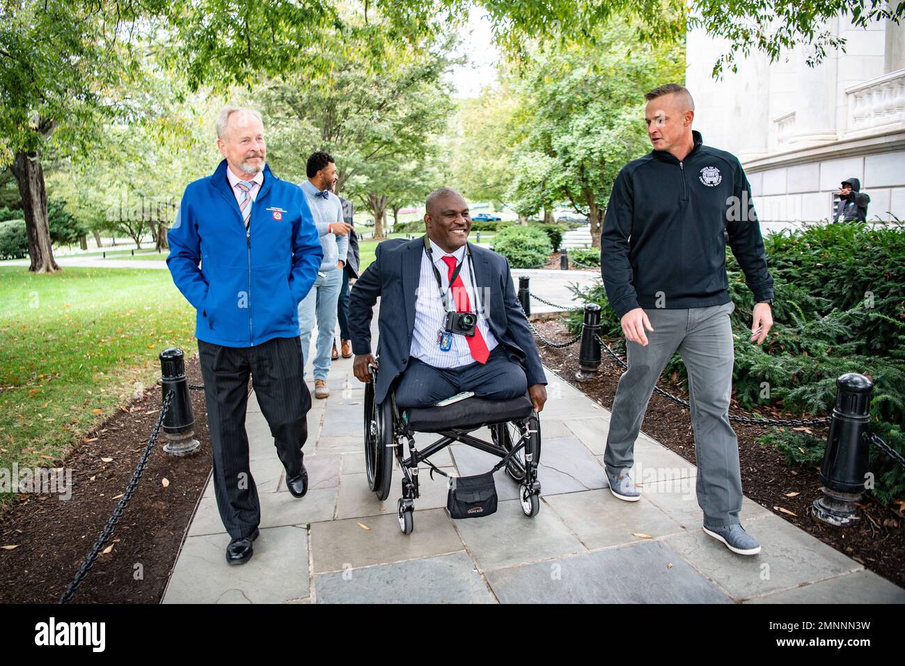 (From left to right) Bob Quackenbush, deputy chief of staff, Arlington ...
