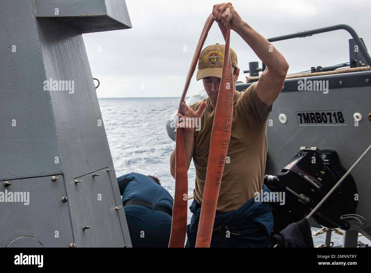 221004-N-XK462-1028 PACIFIC OCEAN (Oct. 4, 2022) U.S. Navy Gunner’s ...