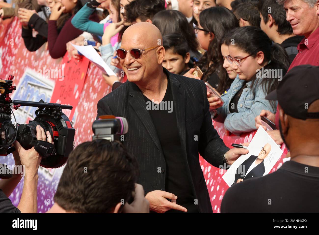 Howie Mandel signs autographs to his fans at the "America's Got Talent ...