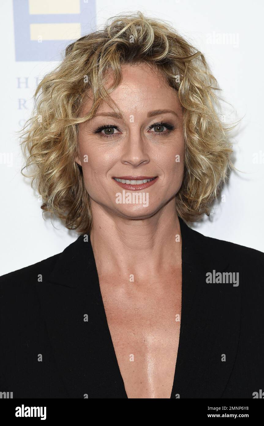 Teri Polo attends the 2018 Human Rights Campaign Los Angeles Dinner at ...