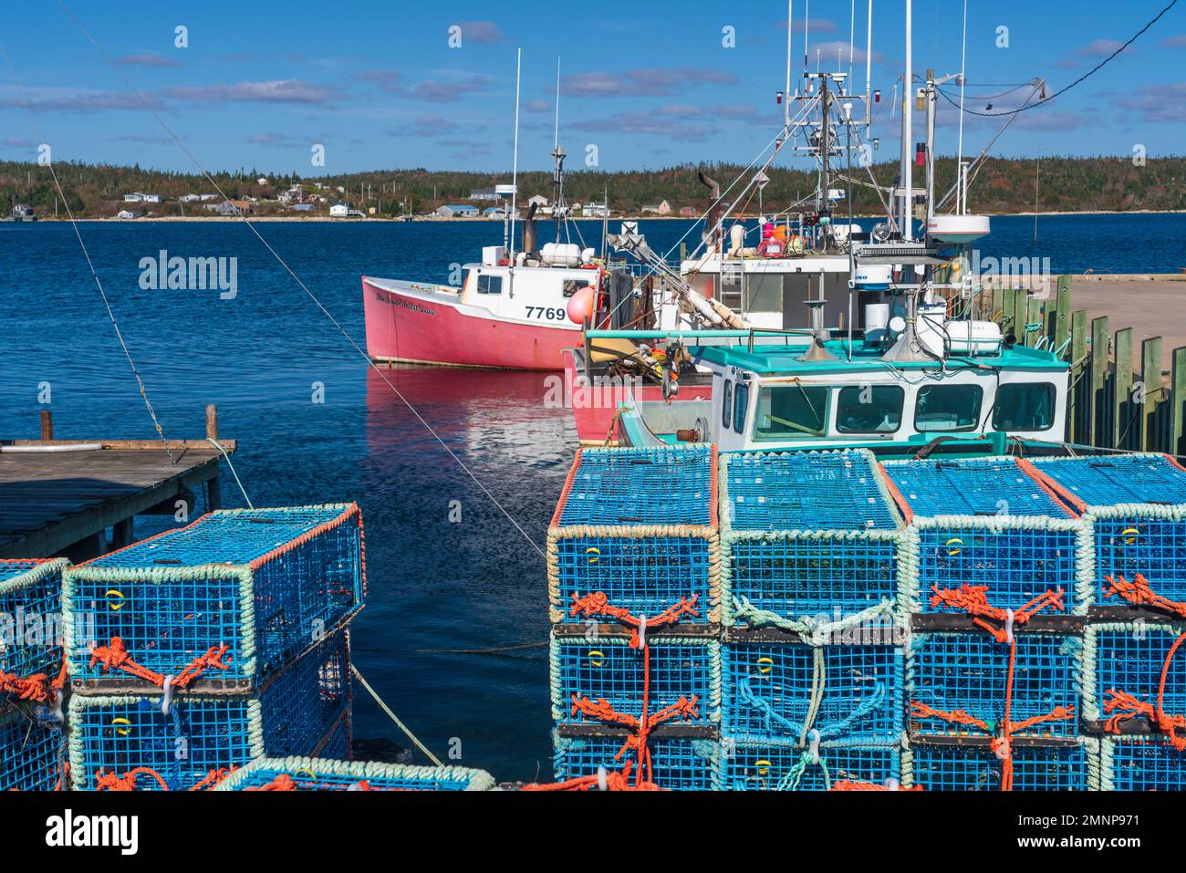 Dover boats hi-res stock photography and images - Alamy