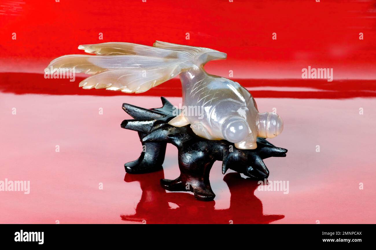 Chinese antique carved agate goldfish made in Qing dynasty around the ...
