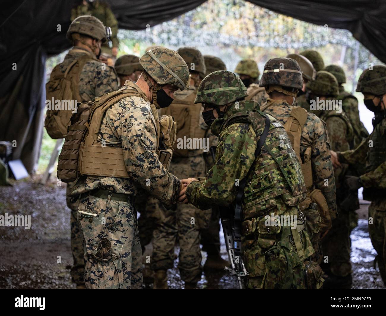 U.S. Marines and Japan Ground Self-Defense Force soldiers conduct a ...